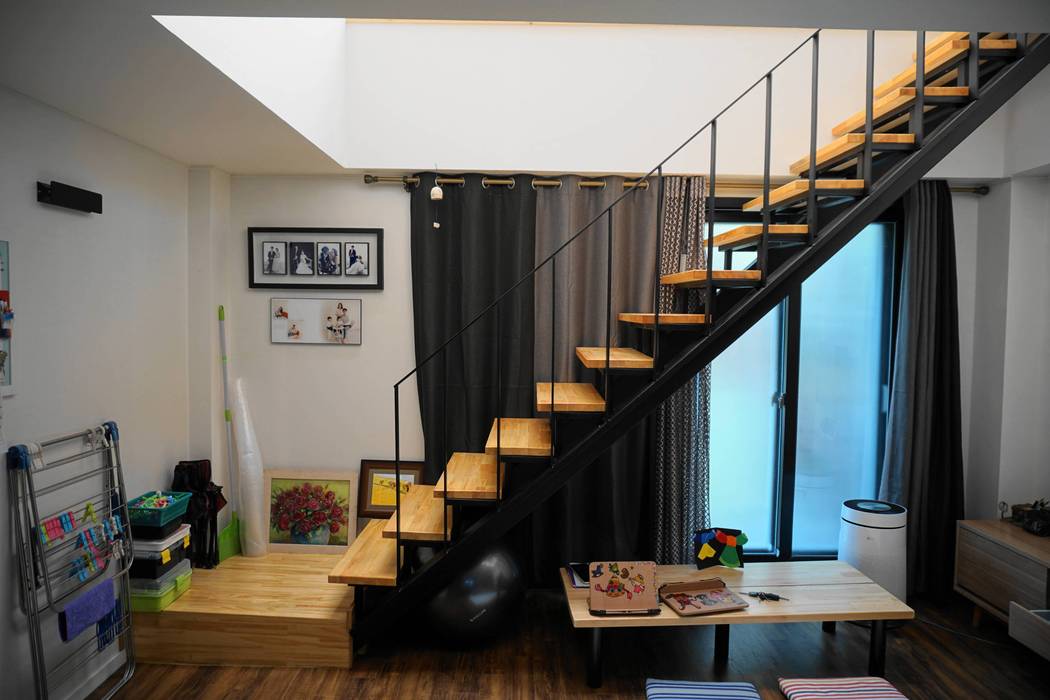 1 2층 계단 homify 계단 금속 화이트 호미파이 homify