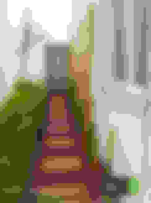 15 Ways to make a dramatic entrance