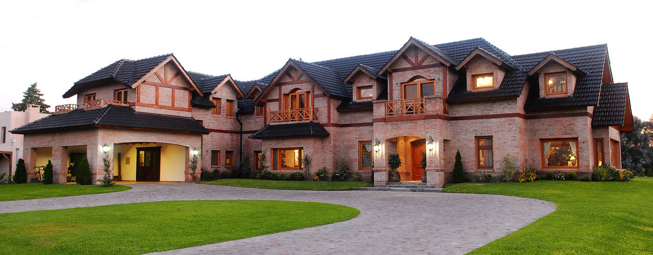 Arquitectura estilo clásico en un country en Moreno | homify