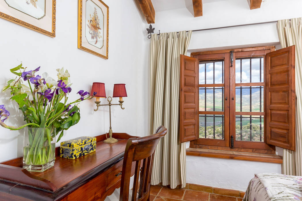 Old wine factory and farm, espacios y luz fotografía | homify