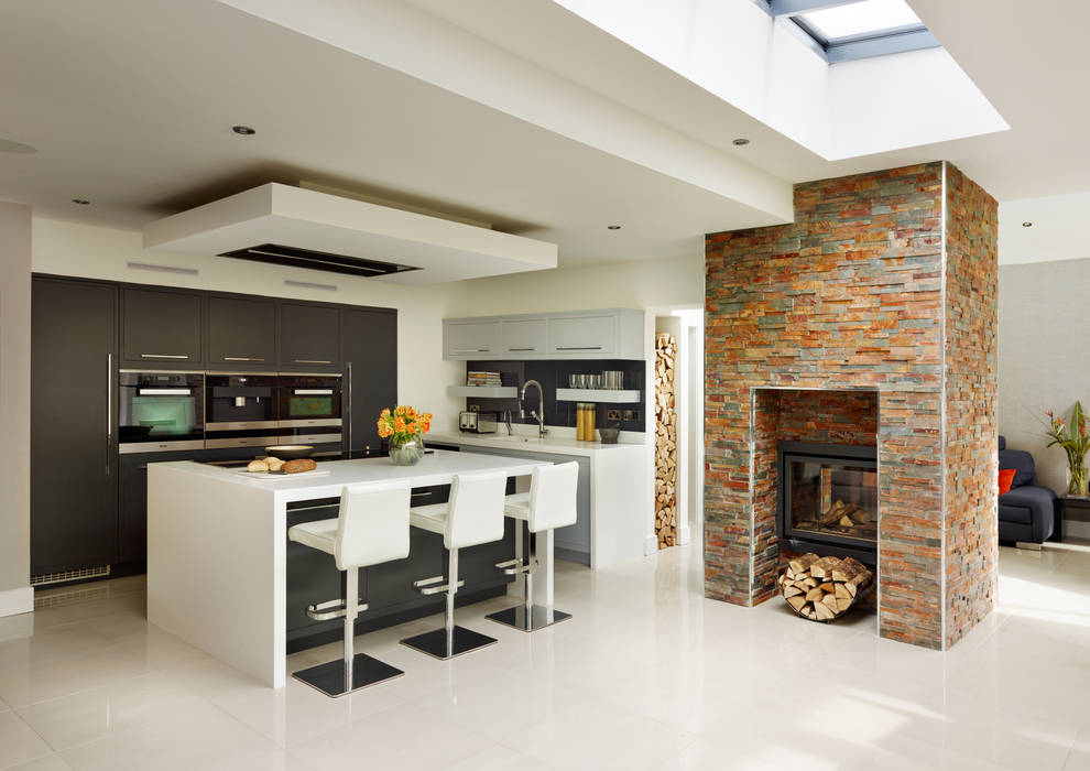 Linear kitchen by harvey jones | homify