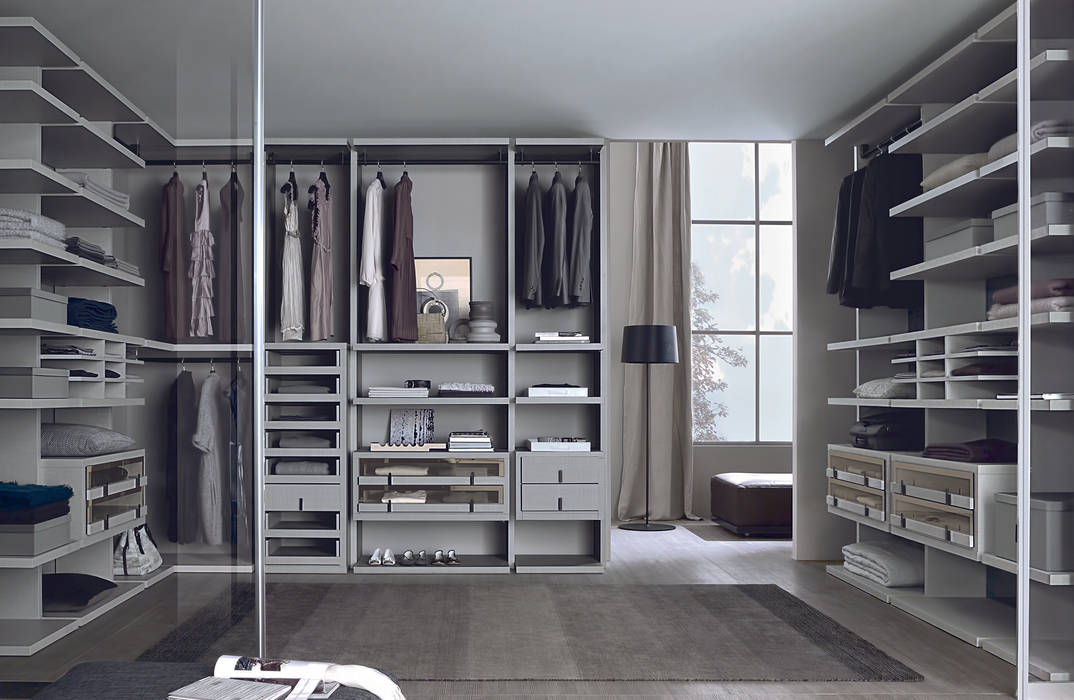 Linen finish walk-in-wardrobe | homify