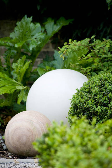 Illuminated & stone spheres. | homify