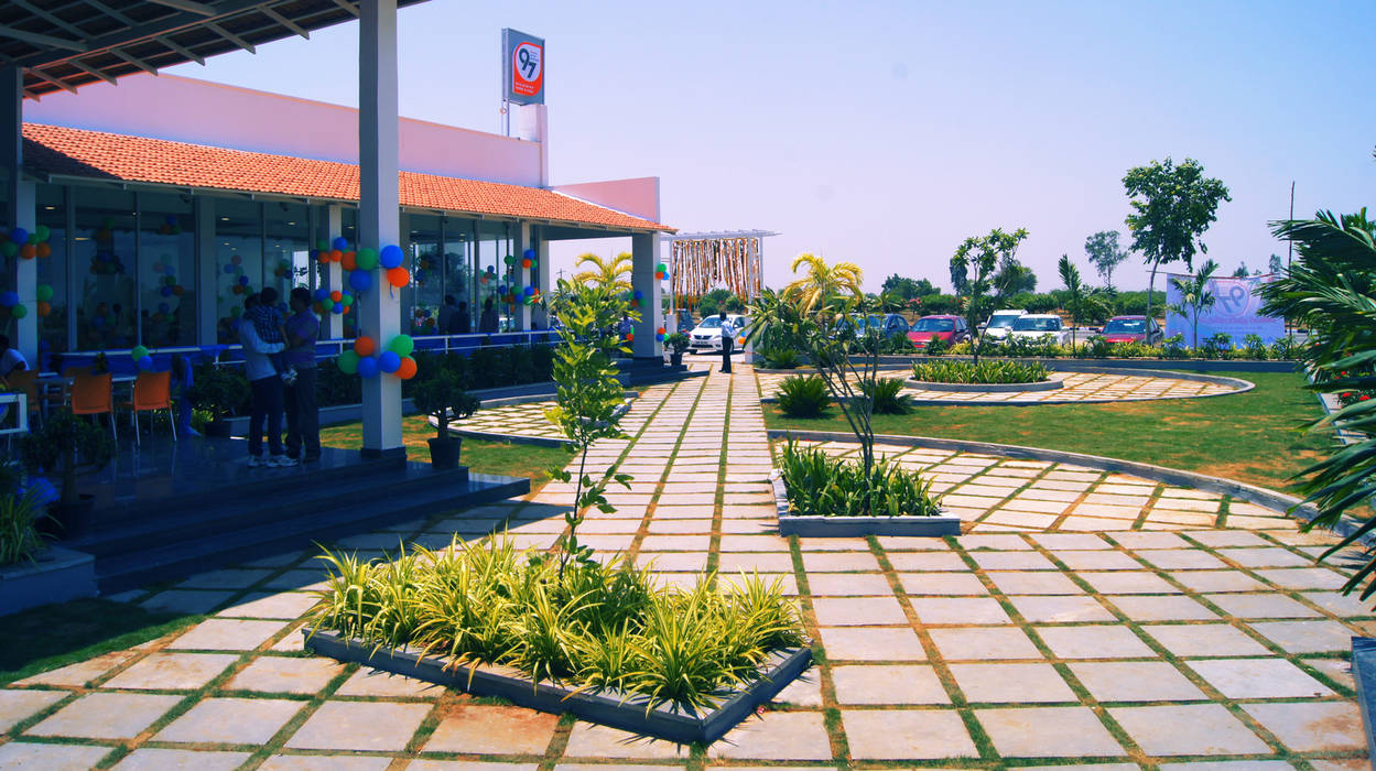 Highway landscaped food court, iammies landscapes | homify