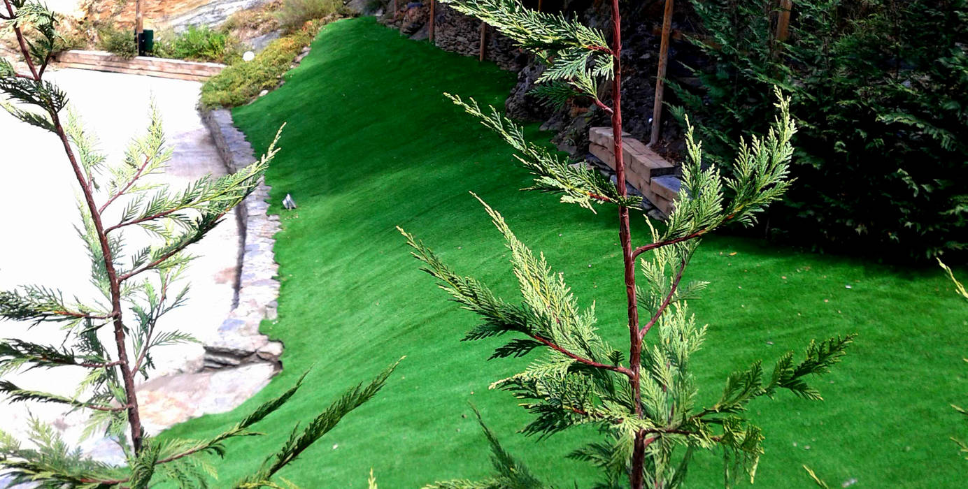 Creación de talud con césped artficial en girona | homify