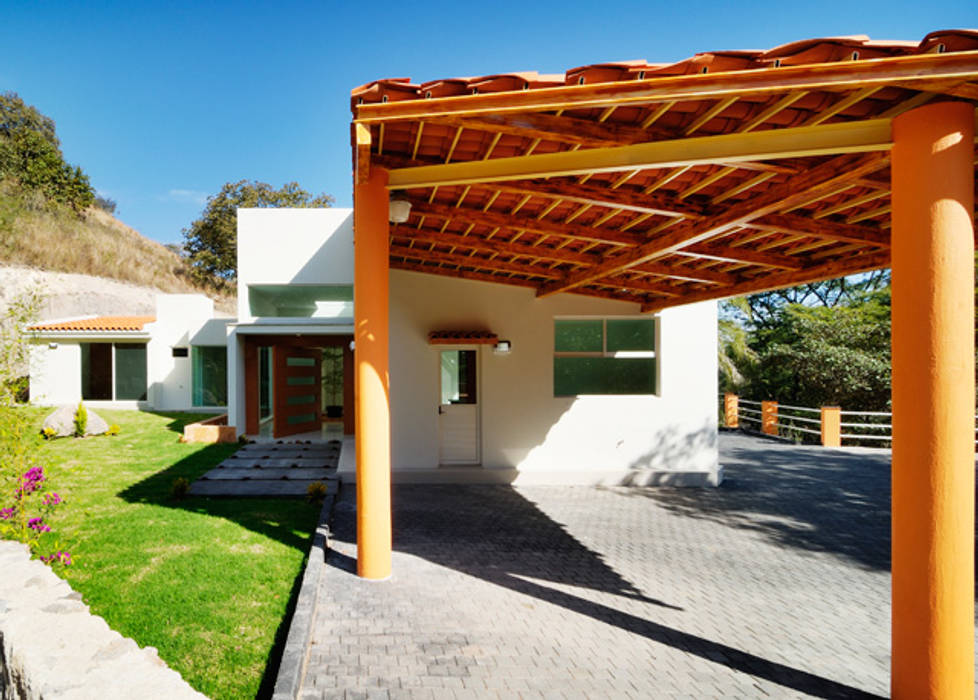 El garage casas modernas de excelencia en diseño moderno hierro/acero ...