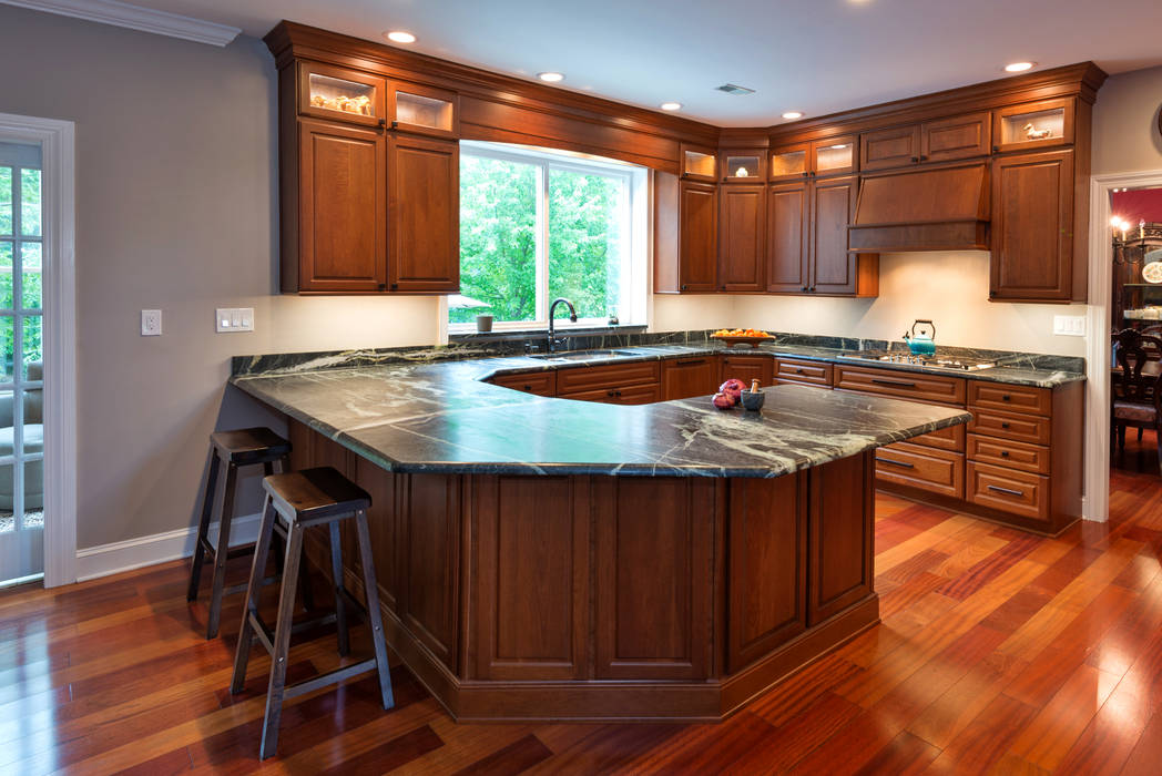 Bishop medium cherry raised panel kitchen | homify