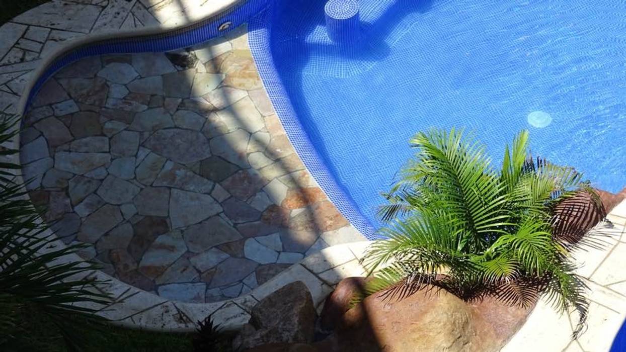 Acabados en piedra albercas modernas de crystal pool moderno | homify