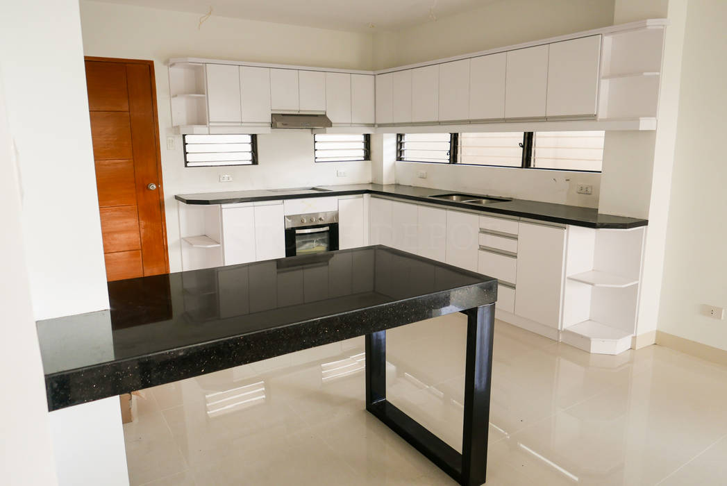 Black galaxy granite kitchen countertop at cebu royal estates | homify
