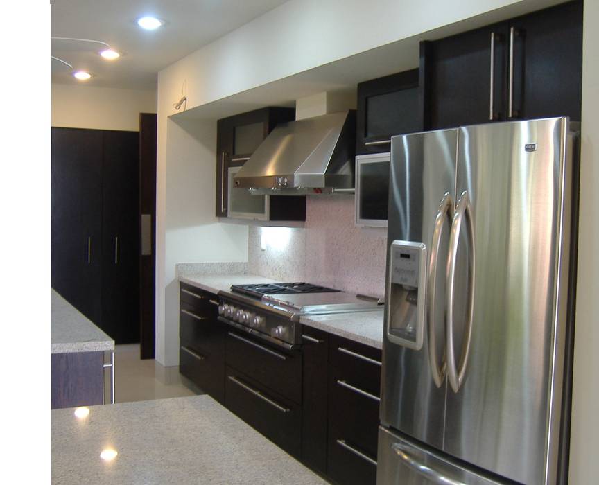 Cocina minimalista color chocolate | homify