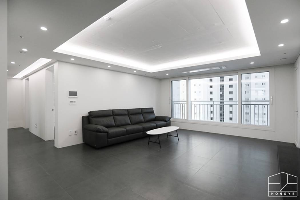 컬러로 포인트를 준 모던 인테리어, 안산 센트럴 푸르지오 39py _ 이사전, 홍예디자인 | 호미파이 & homify