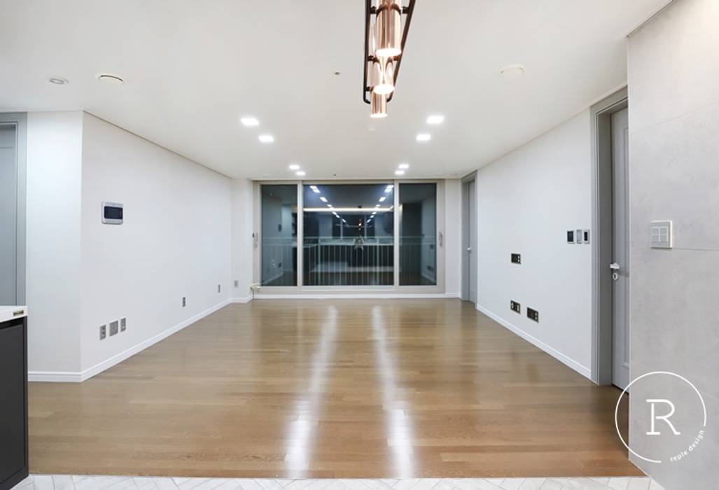 용인시 기흥구 영덕동 흥덕마을7단지 힐스테이트 35py 모던스타일 거실 By 리플 디자인 모던 호미파이 And Homify