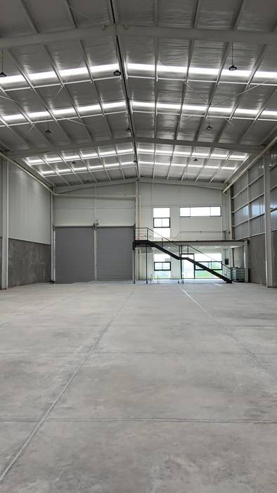 Interior bodega en venta-terra park centenario | homify