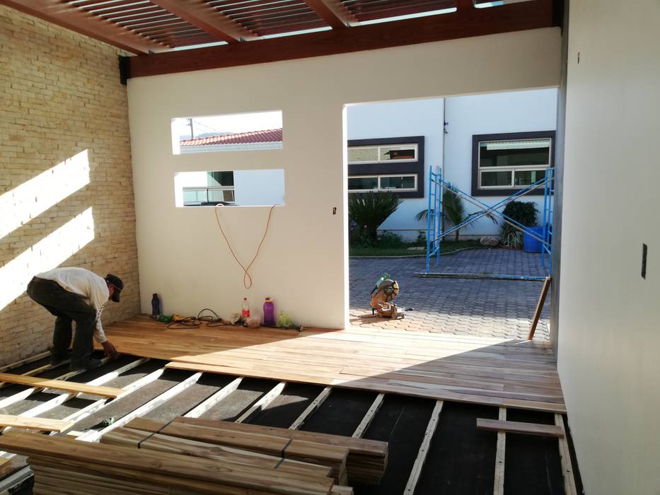 Proceso de colocación de firme con acabado deck teka. | homify