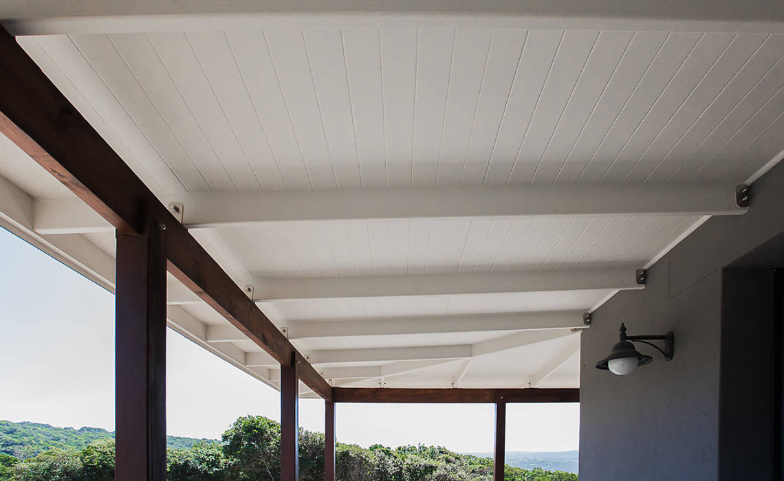 Veranda ceilings with loose rafters | homify
