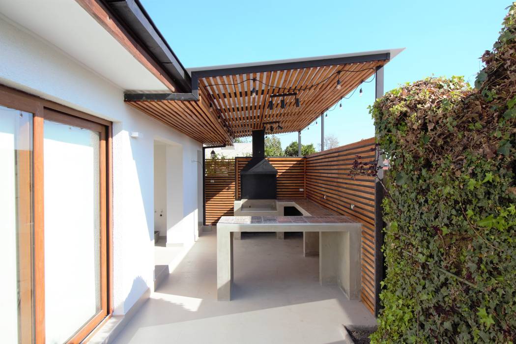 Techumbre en estructura metalica, treillage tablillas de madera, meson ...