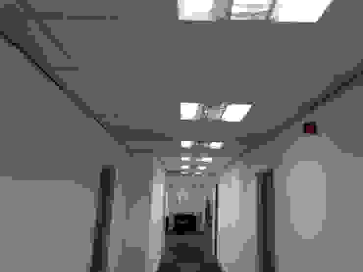 Meeting room with 'floating ceiling' rafts by Lancashire design ...