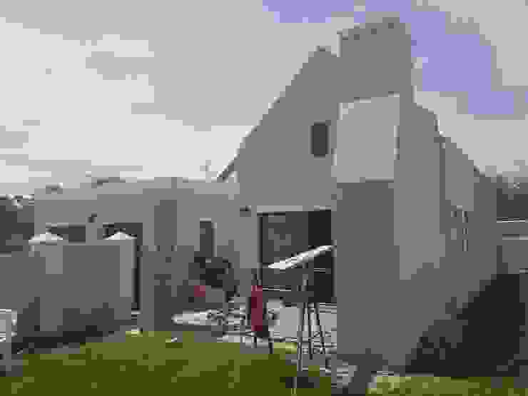 Home improvement: a family builds a braai room! | homify