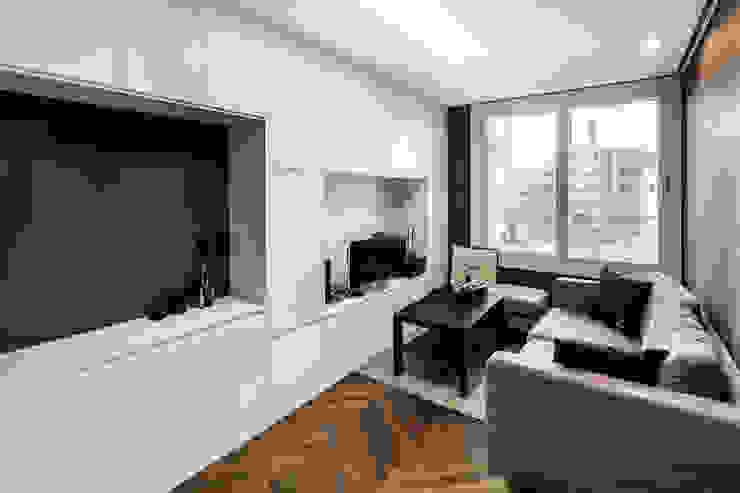 햇볕을 닮은 인테리어, 신혼부부의 25평 아파트 | 호미파이 & homify