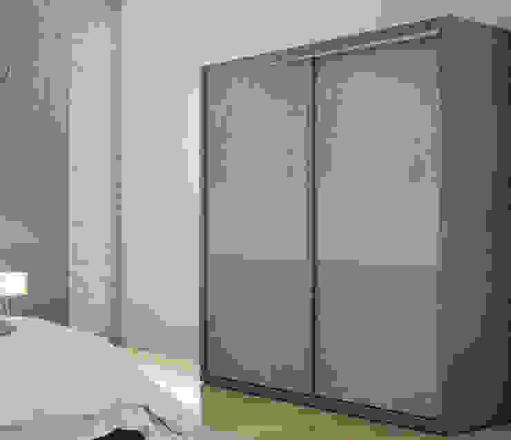 Roupeiros modernos em Paços de Ferreira | homify
