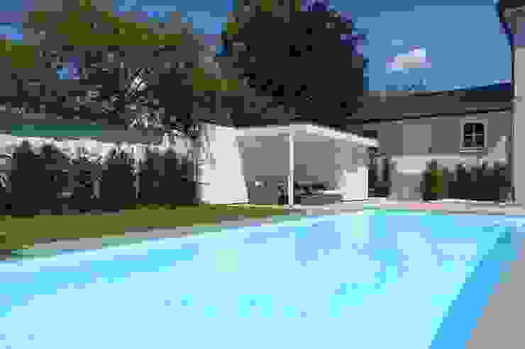 Poolhaus Pooltechnik mit Loungebereich | homify