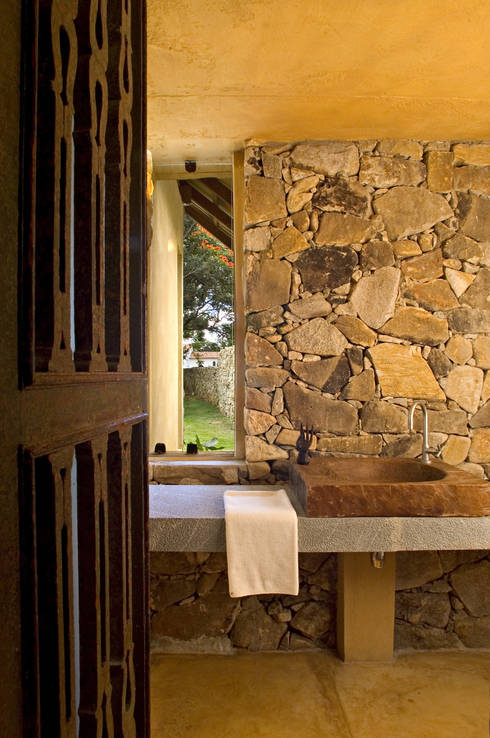 15 baños con piedra que te van a encantar (y a inspirar)