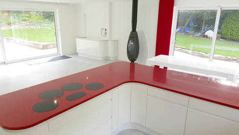 PWS Remo Handleless White Gloss Kitchen with Silestone Eros Stellar ...