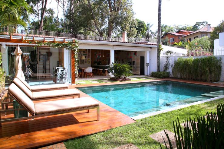 15 patios con alberca que te van a inspirar a remodelar el tuyo