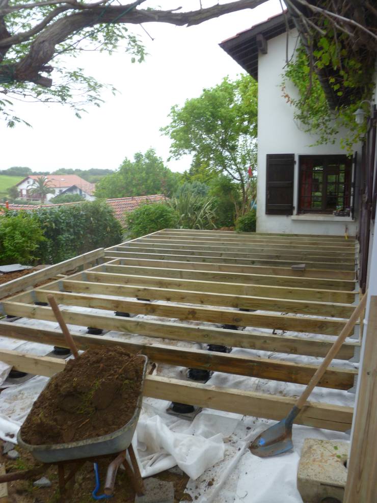 5 Pasos para construir una terraza de madera en el patio