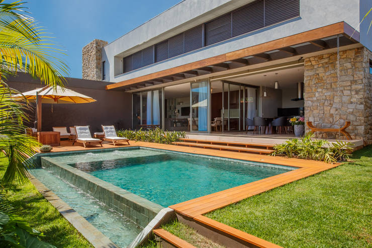 15 patios con alberca que te van a inspirar a remodelar el tuyo