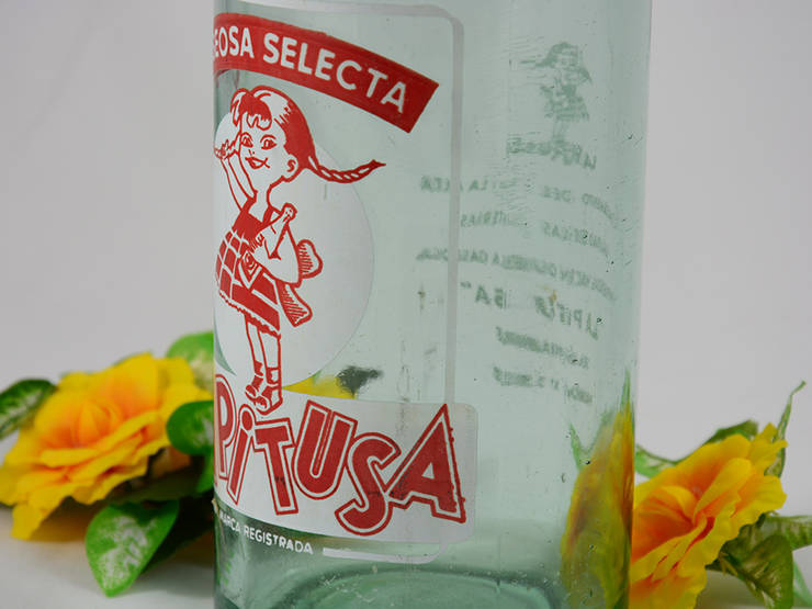 Botellas de gaseosa (La Pitusa, La Casera) de Pablo Antigüedades | homify