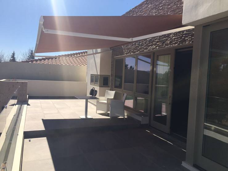 11 toldos retráteis perfeitos para a sua varanda ou terraço