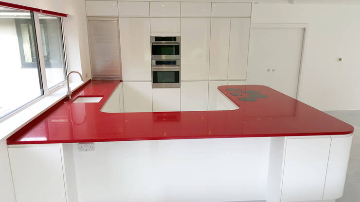 PWS Remo Handleless White Gloss Kitchen with Silestone Eros Stellar ...