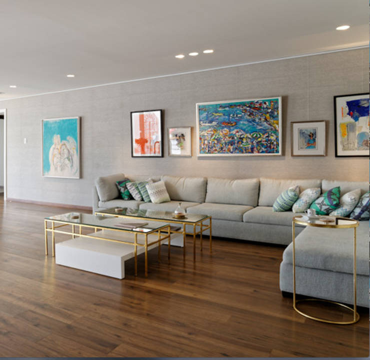 Artistic home with Pyramid view