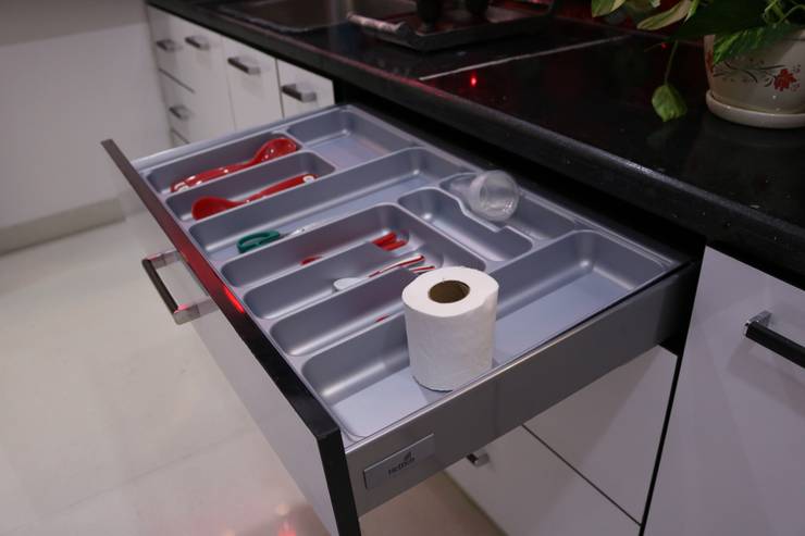 What are the most essential accessories for a modular kitchen?