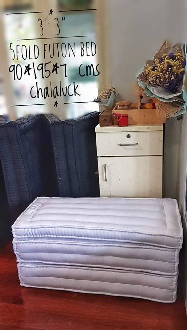 ที่นอนพับได้ ที่นอนพับสามตอน 3 fold futon bed by chalaluck | homify