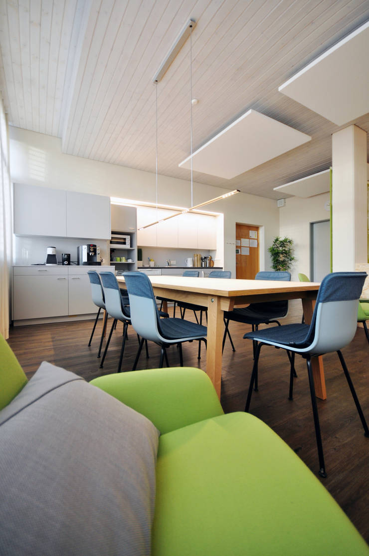 Aufenthaltsraum Büro von diWOHN Innenarchitektur | homify