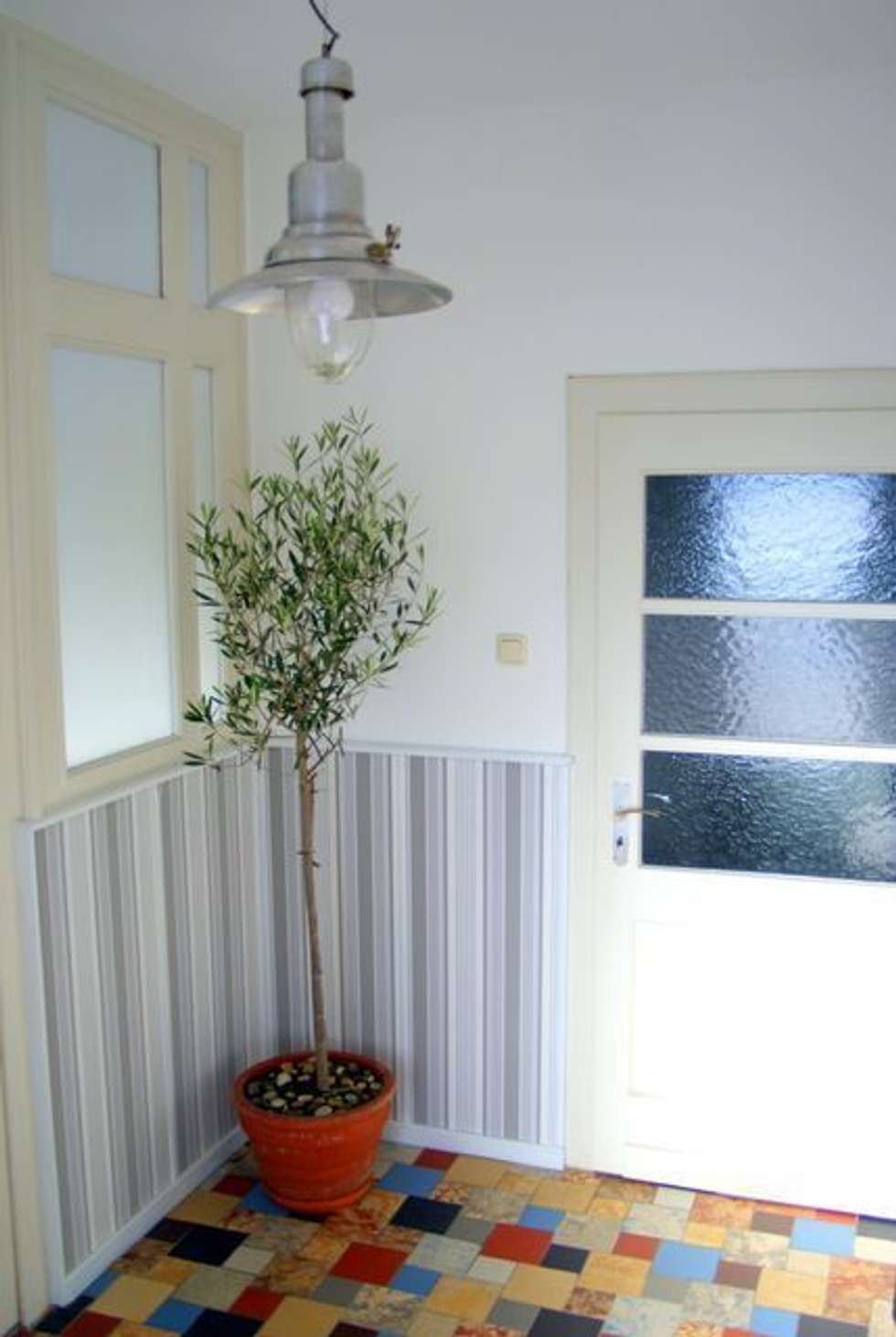 Eingangsbereich neu: flur & diele von wohnausstatter | homify
