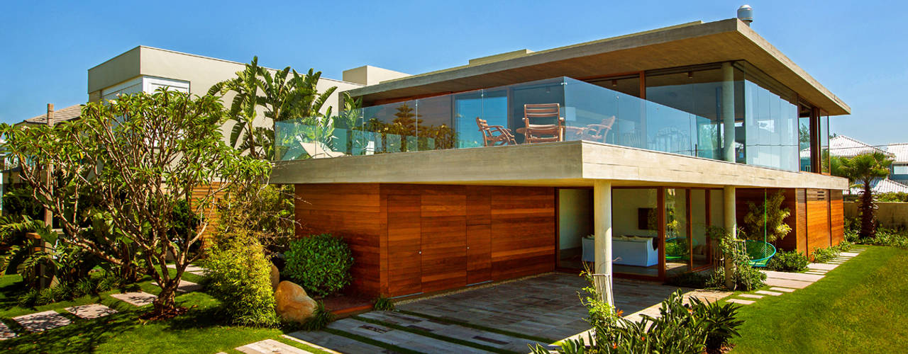 21 Fachadas de ensueño con balcón y terraza que te van a inspirar