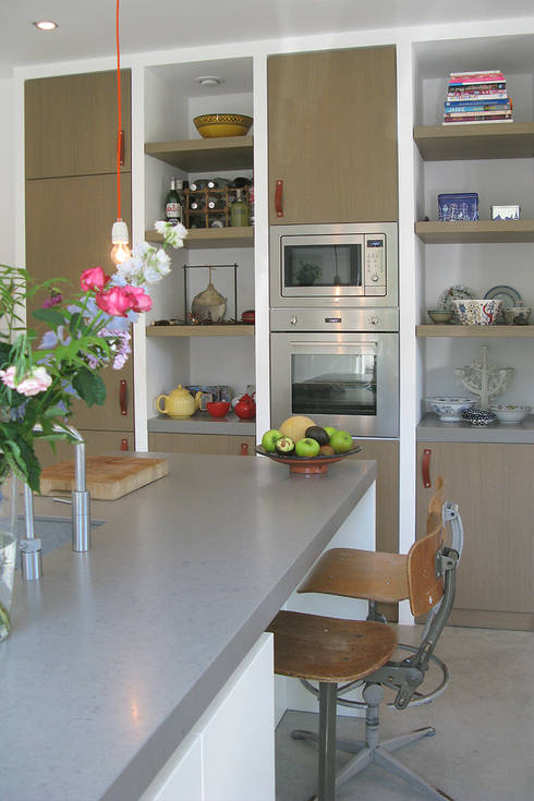 A Dynamic Home of Wood and Glass