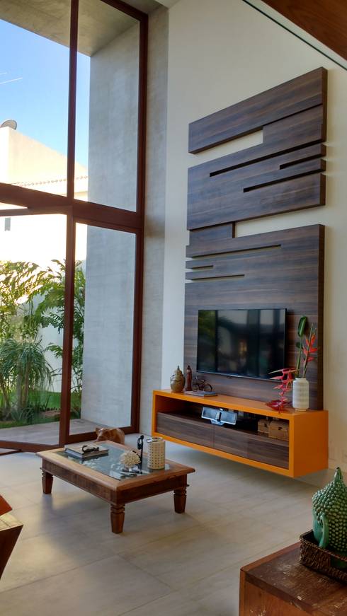15 soluciones inteligentes para colocar la TV en salas pequeñas