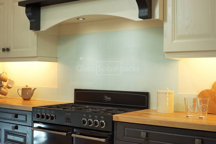 Glass upstands, the perfect alternative to tiles. by DIYSPLASHBACKS ...