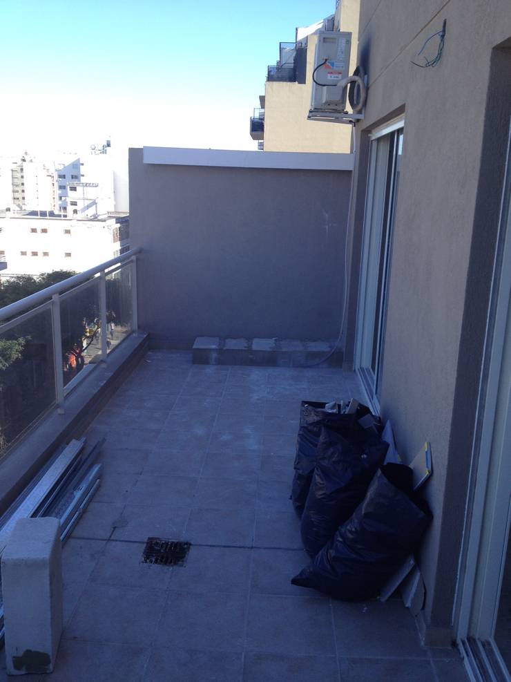 Balcon Terraza Moderno de Estudio Nicolas Pierry: Diseño en ...