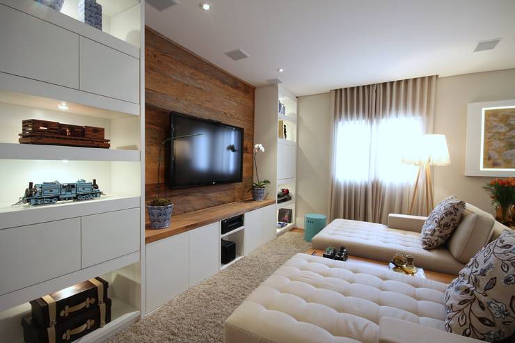 15 soluciones inteligentes para colocar la TV en salas pequeñas