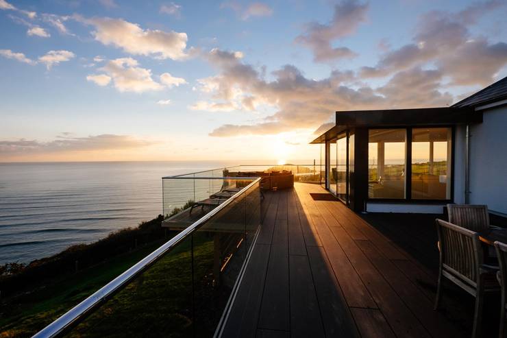 The Devon House with Sunsets on Tap