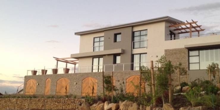 17 beautiful homes with high, secure walls (you know why)