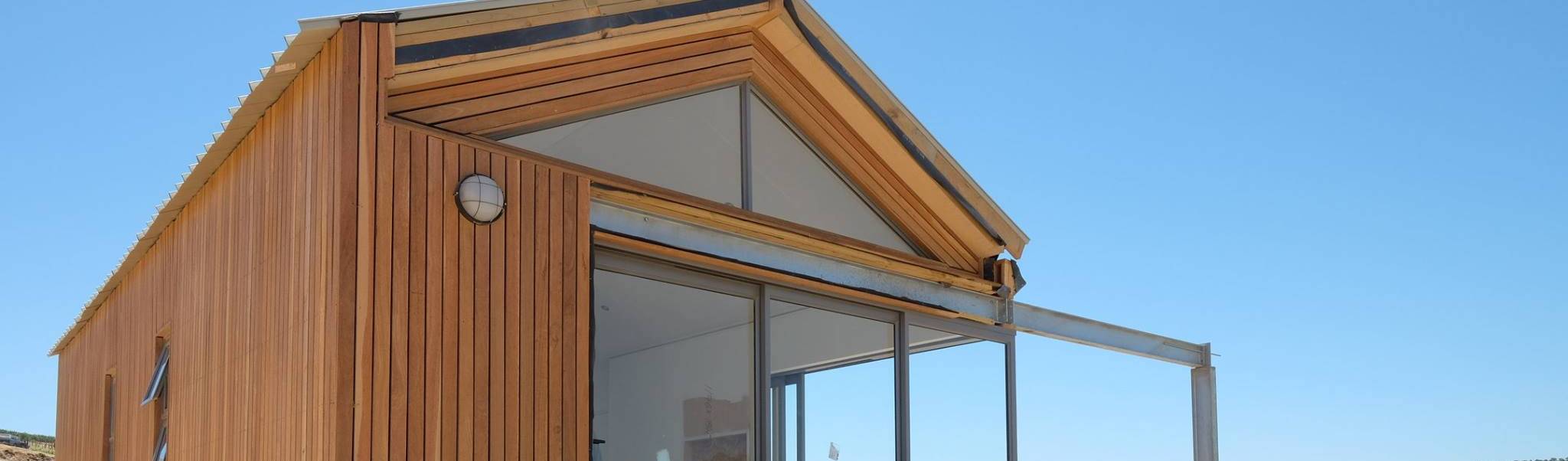 Greenpods 18+ modular timber pod house. von Greenpods | homify