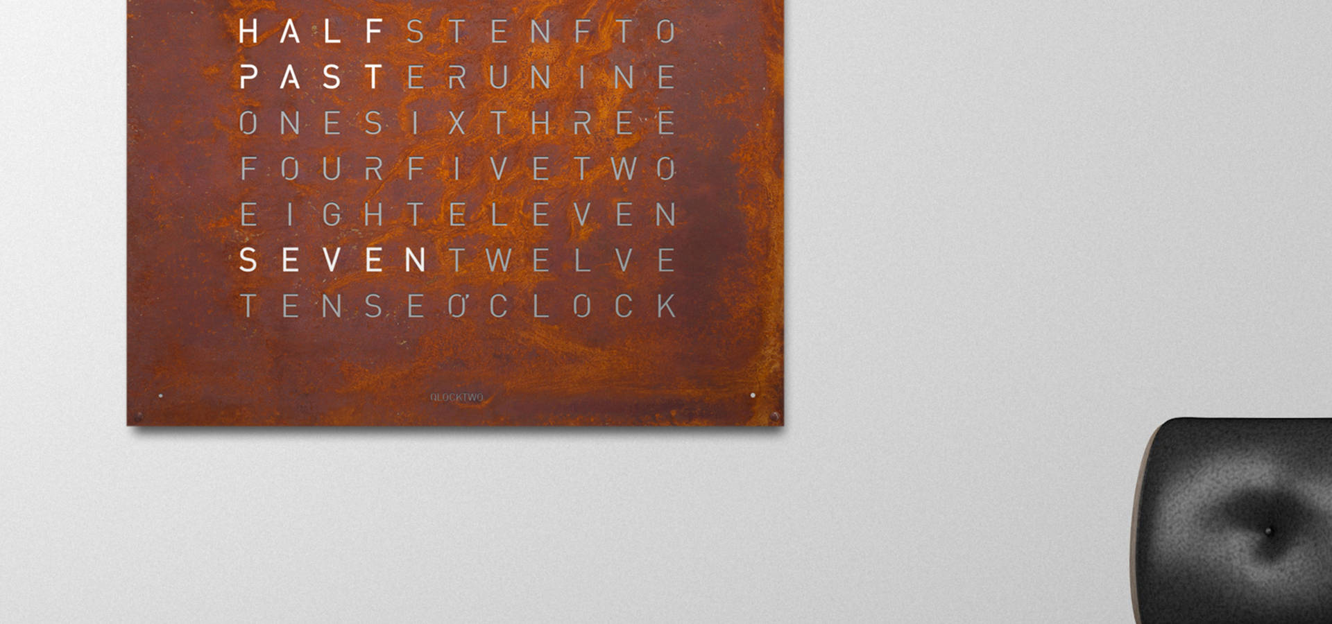 QLOCKTWO LARGE RUST | homify