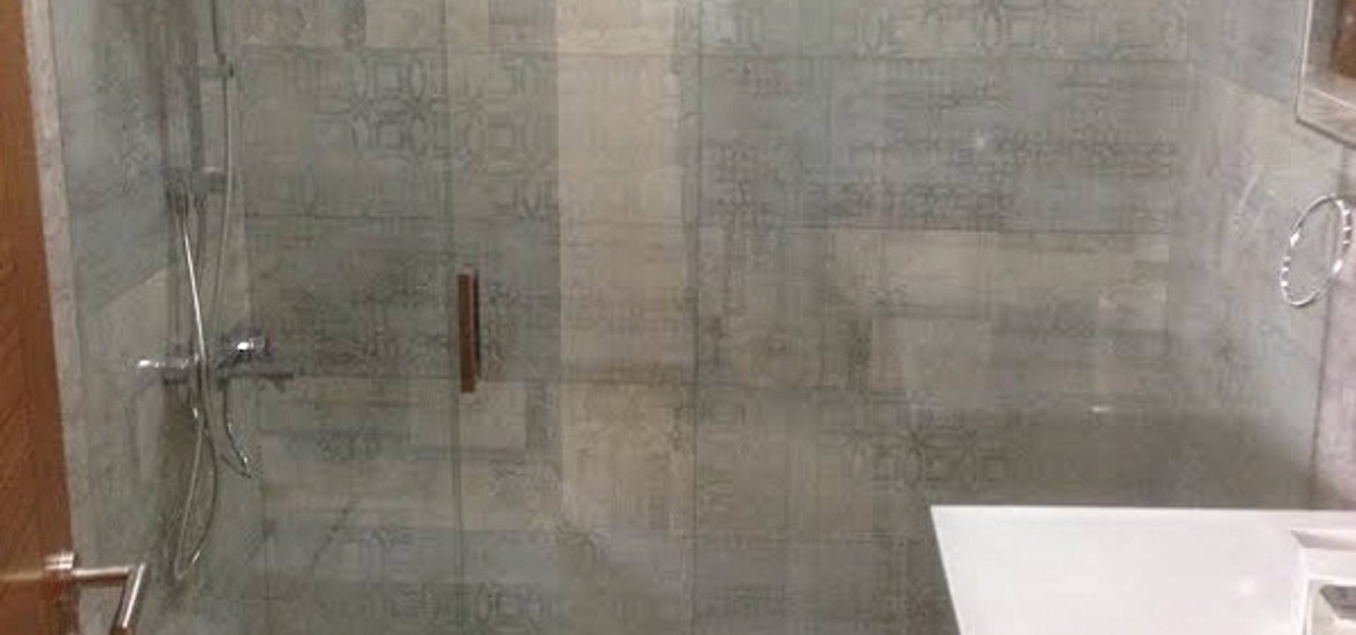 10 mm Şeffaf Cam Klavuz Ray Bellini Aksesuar 1 Nolu Sistem | homify