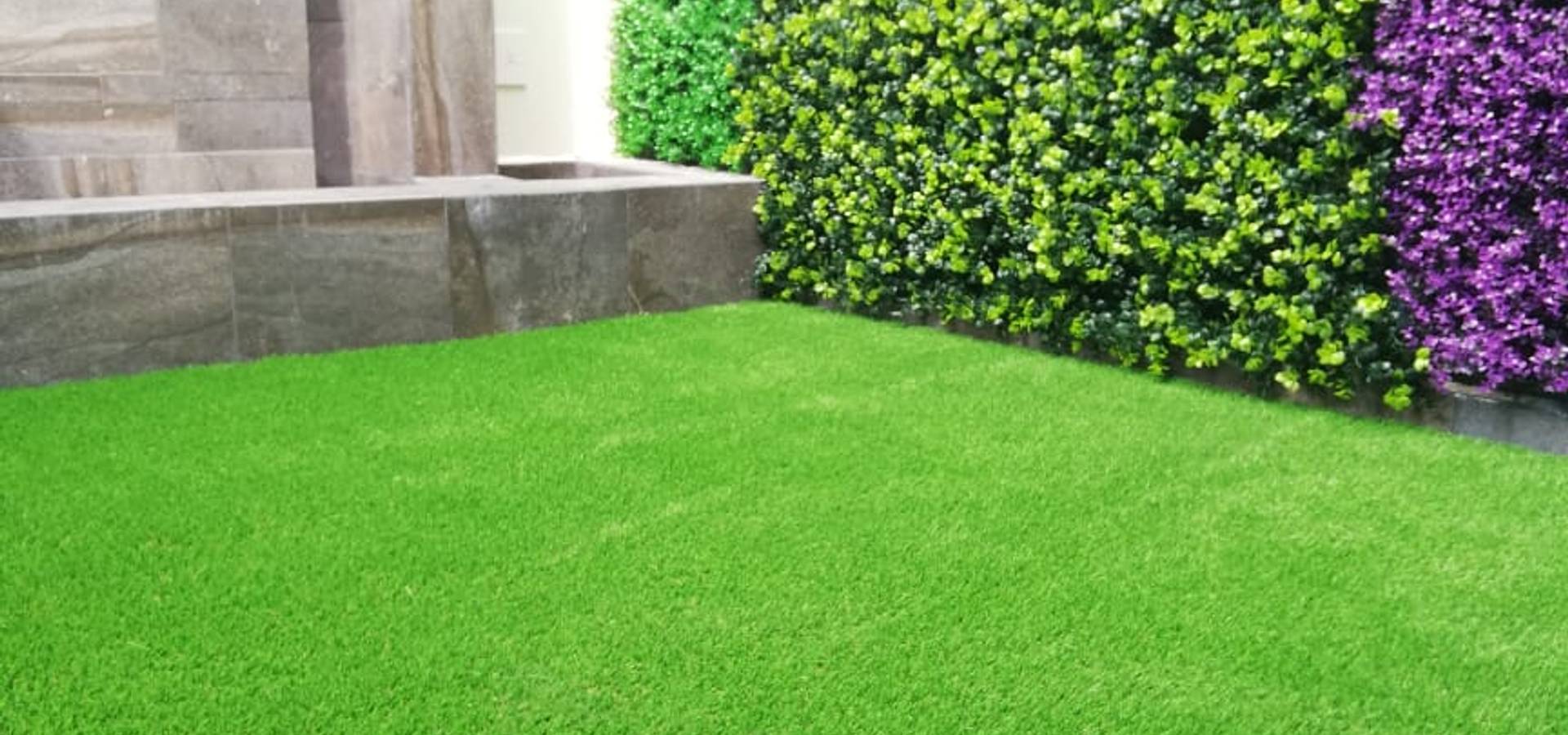 Muro Verde y Pasto Sintético | homify